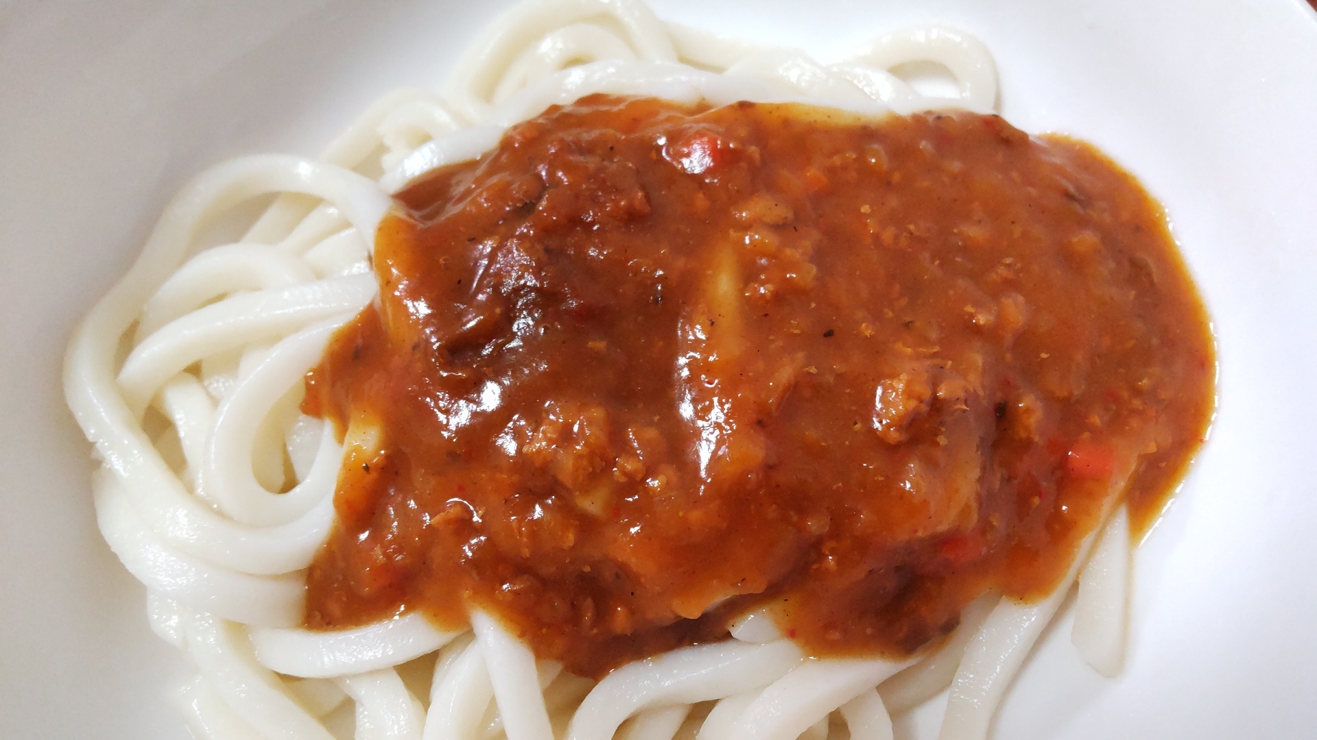 番外編 ボンカレー 旨みを味わうカレーうどんの素 スパイス香るピり辛キーマ仕立て: ご当地レトルトカレーで単身赴任の寂しい夕食